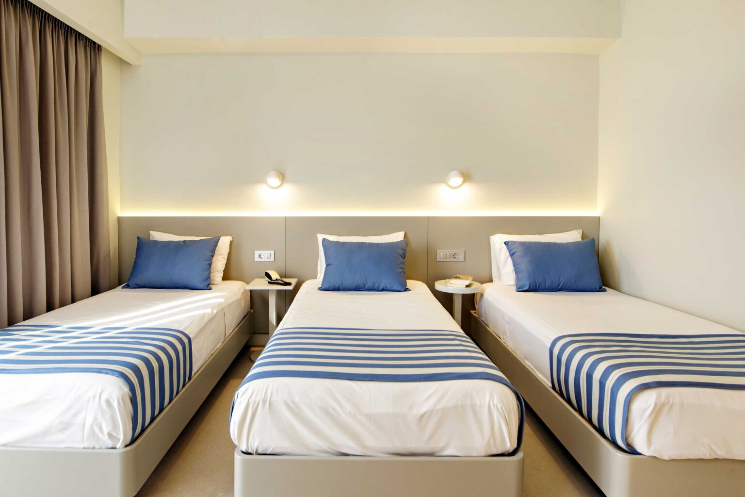 Standard Triple Room | Arkadi Hotel